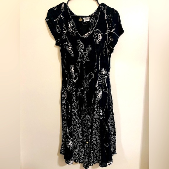 Bila | Dresses | 9s Floral Mini Dress | Poshmark